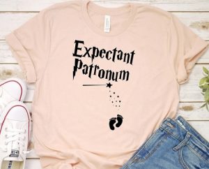 The 16 Best Maternity Shirts to Celebrate Your Pregnancy